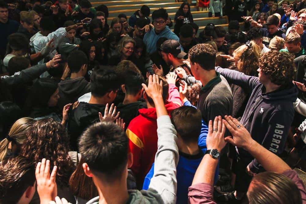 ontario-christian-students-praying | Ontario Christian School